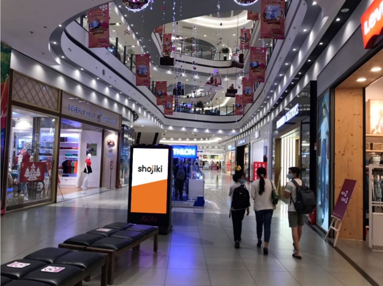 digital-standee-aeon-mall-tan-phu-2 - Shojiki.vn
