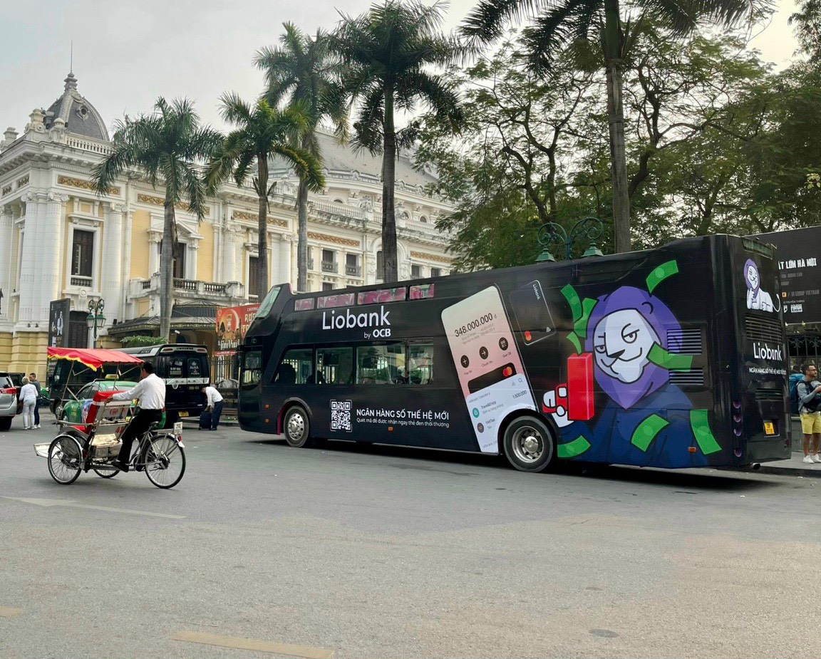 roadshow bus 2 tang - Liobank OCB 2 - Shojiki.vn