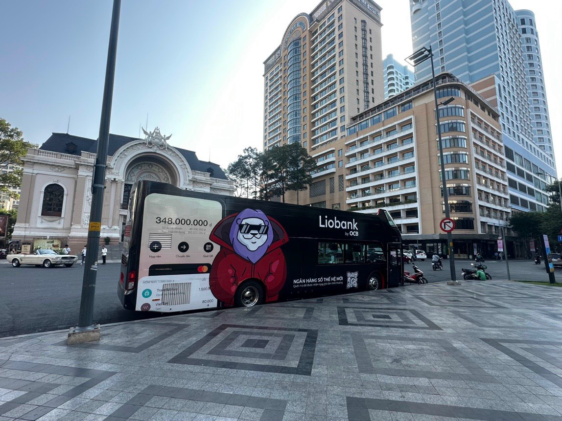 roadshow bus 2 tang - Liobank OCB 3 - Shojiki.vn